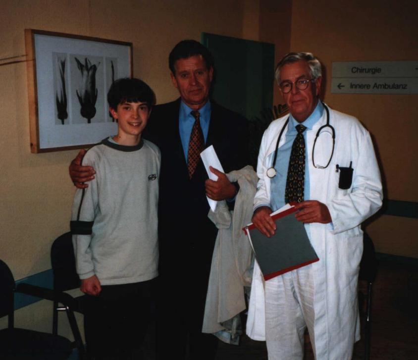 Mit Jürgen Zartmann und Dr.Spangenberg im Krankenhausflur